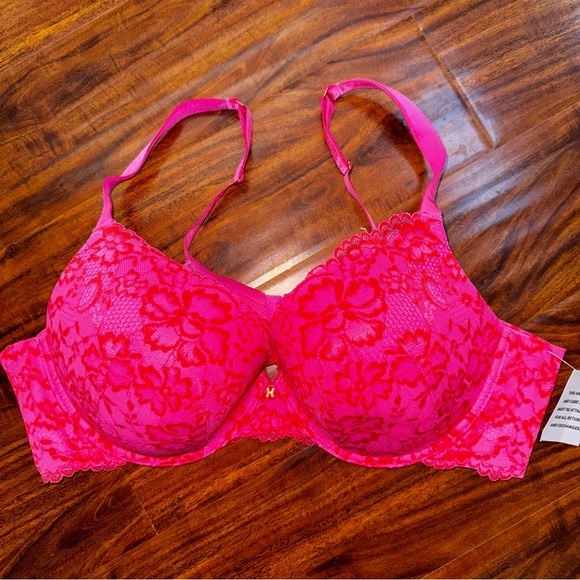 Fenty Beauty | Intimates & Sleepwear | Nwt Savage X Fenty Padded Bra ...